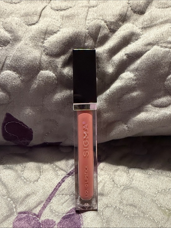 Sigma Beauty | Makeup | Sigma Beauty Liquid Lipstick Soft Rose Nude ...